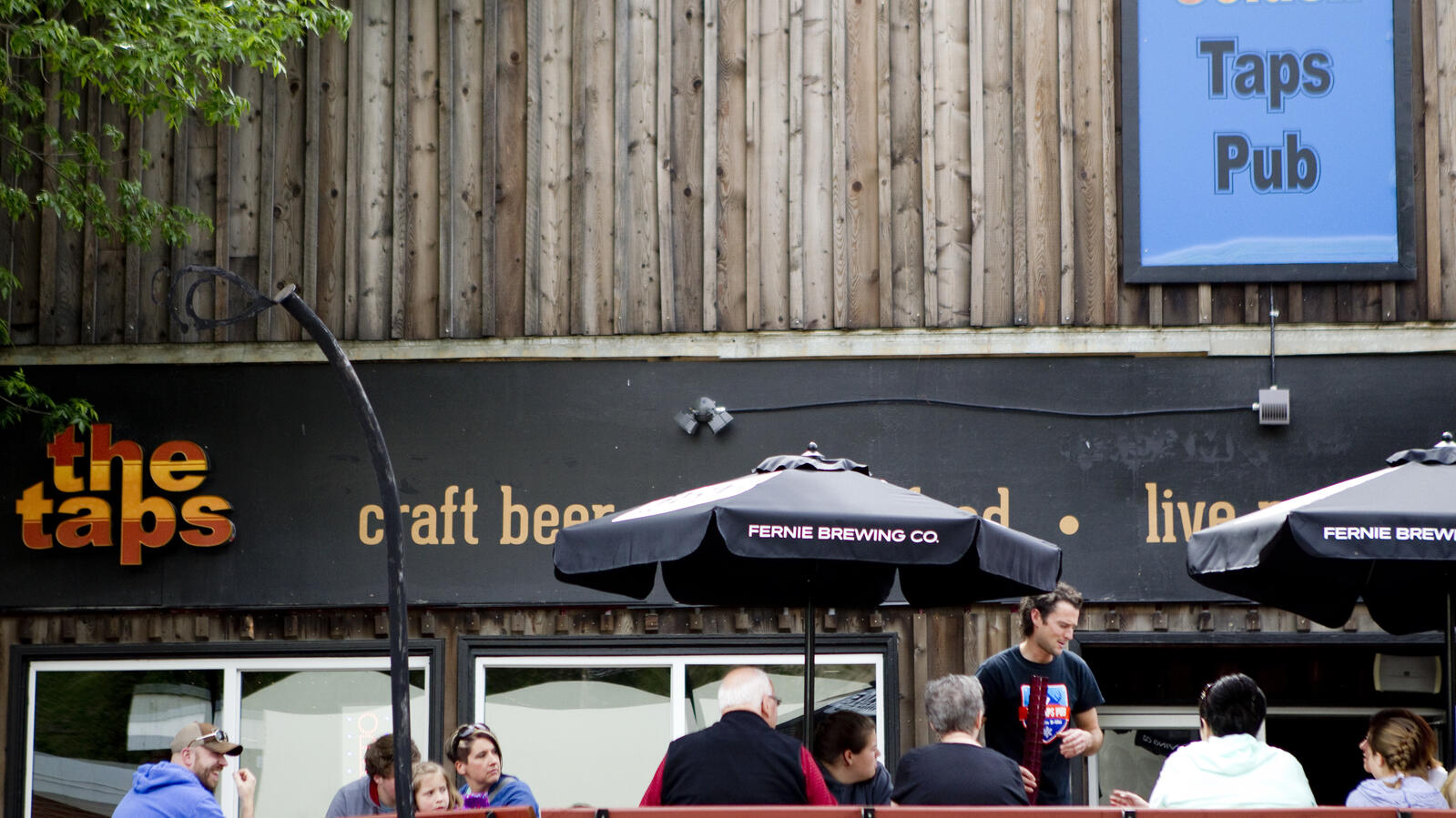 Pubs and Bars in Golden | Tourism Golden, BC, Canada Pubs and Bars in Golden | Tourism Golden, BC, Canada